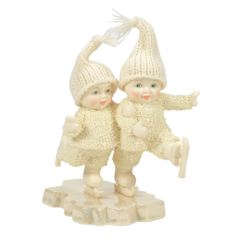Snowbabies Let's Go Skating Figurine – Annual Ornaments
